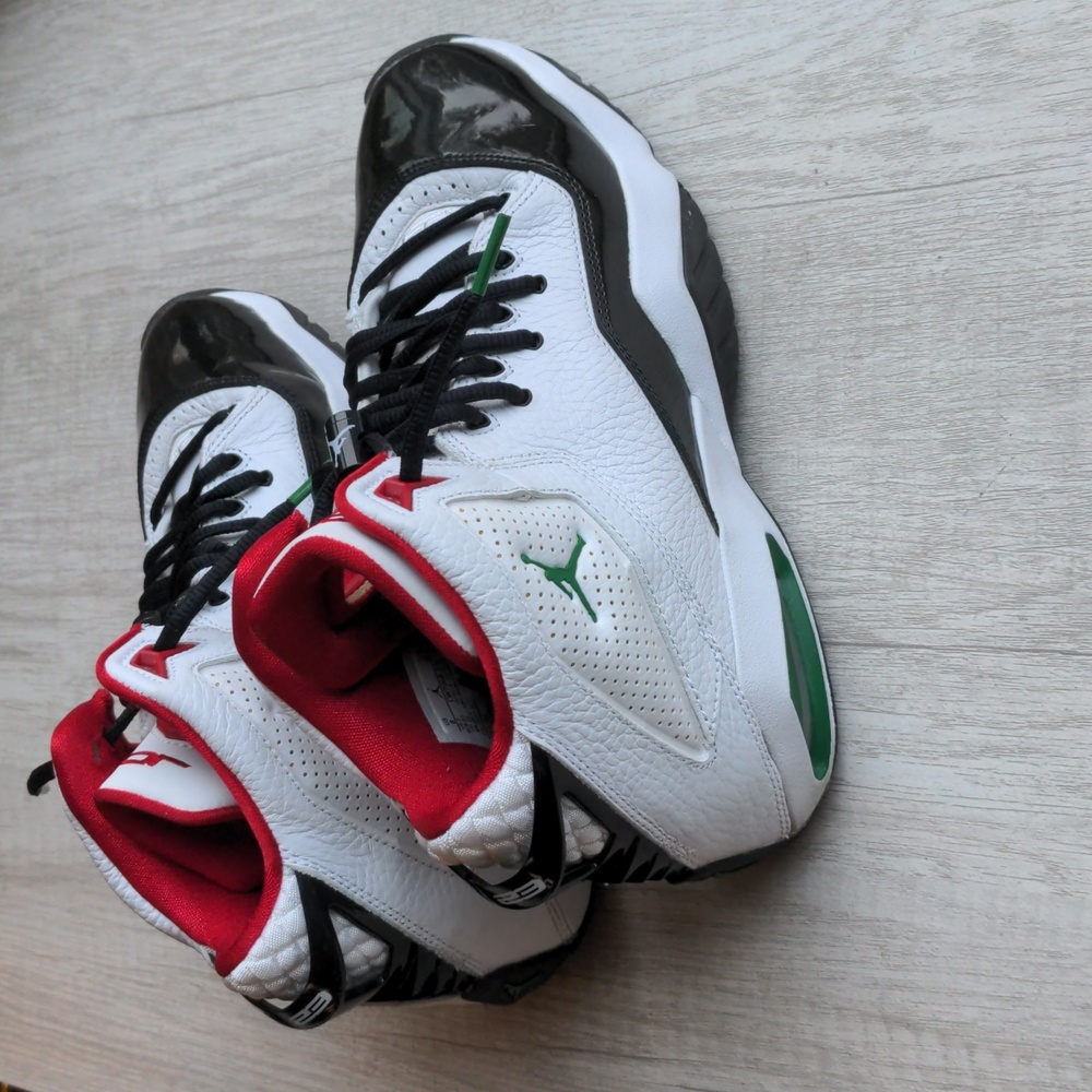 Nike Jordan B'loyal 'White Pine Green' Basketball Sne… - Gem